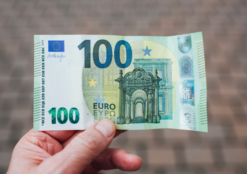 Hapet Aplikimi P r 100 Euro Shtes P r Sektorin Privat Dhe Student t