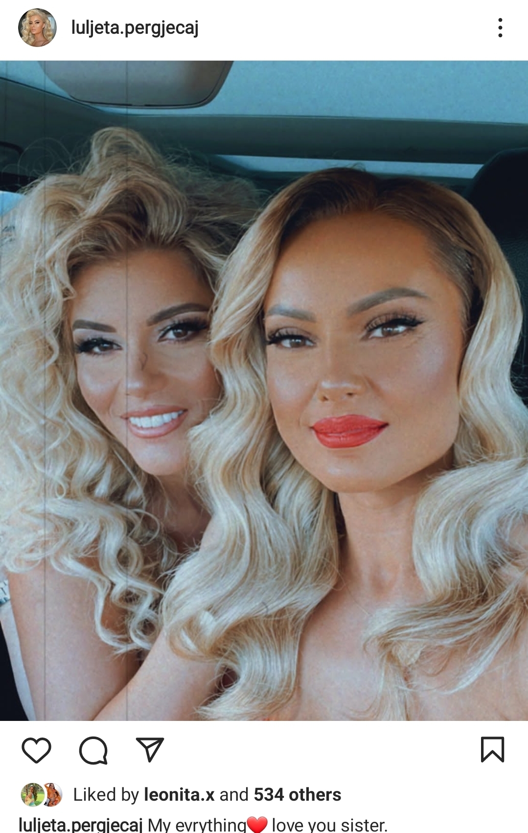 Lulja publikon foto me motrën, kështu e quan atë! – Ora Info