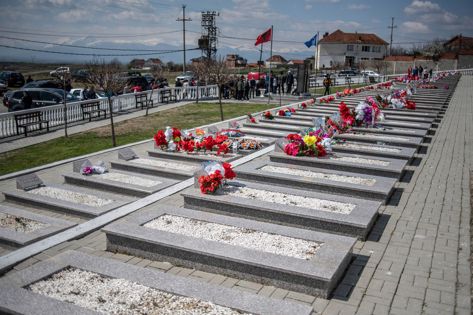 Osmani on the 25th anniversary of the Rahovec massacre: Today, through ...